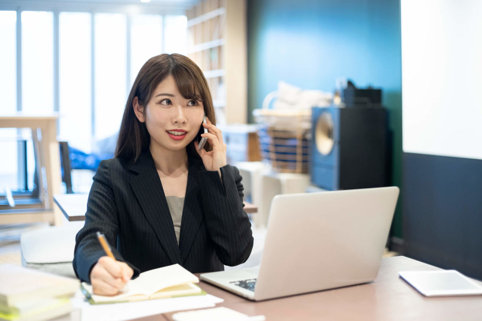 Japanese companies giving 'office ladies' another look - Japan ...