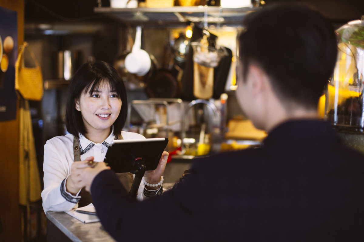 Why some Japanese people prefer British customer service! - Japan ...