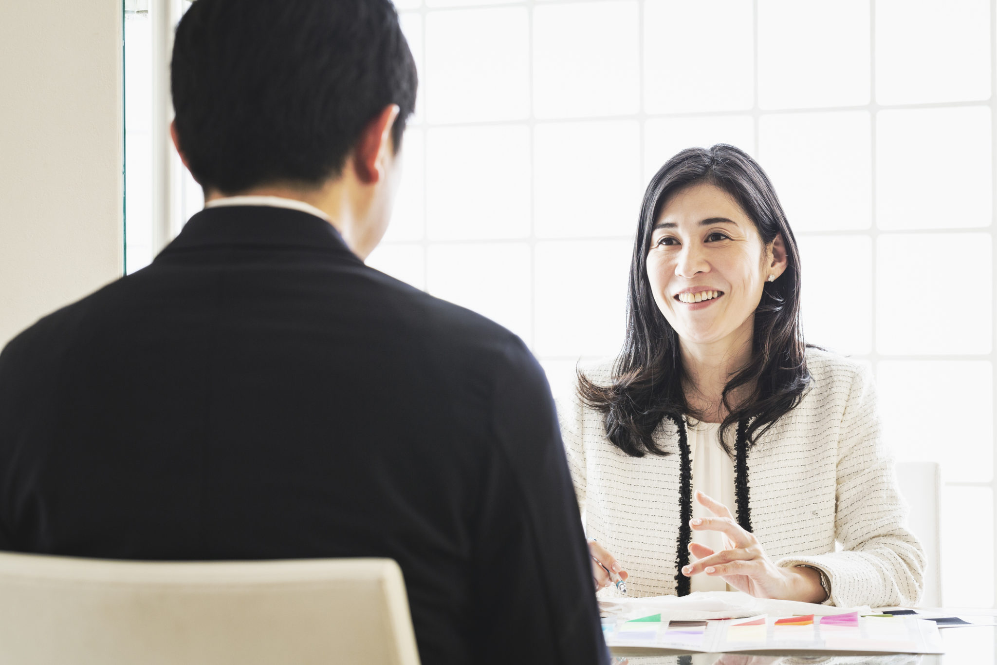 Your Japanese customer wants a window (or a desk), not a receptionist ...